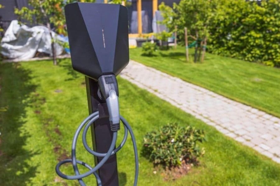 Zelf laadpaal installeren | Waar moet je rekening mee houden?